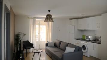 Apartamento, suíte (Merced10 1B ) | Parte interna