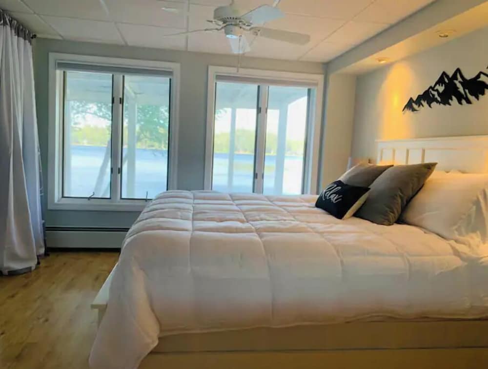 ✨ New ✨Waterfront Hot Tub ♨🛁 Fire Pit 🔥Near Acadia - New England