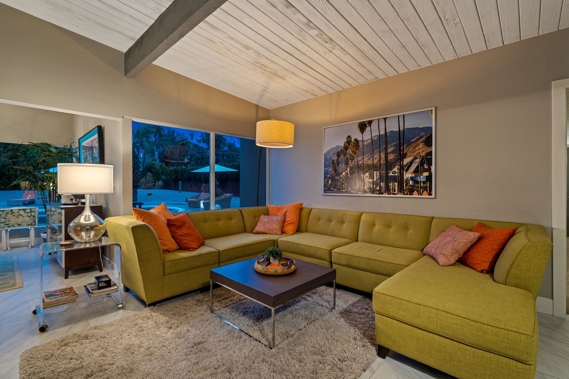 Luxe Midcentury Outdoor Oasis. \Nsaltwater Pool. Gym. Fire Pit. Pet Friendly. - Palm Springs, CA