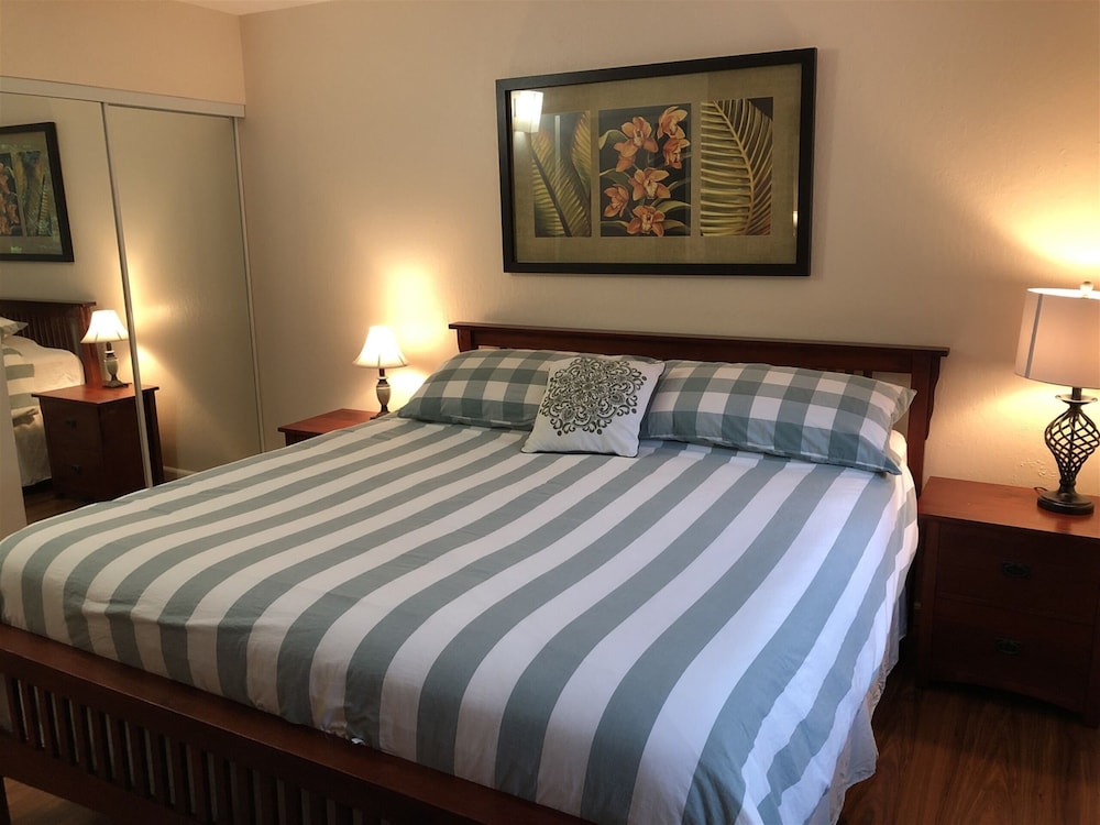 #56 Condo With Ocean Views - Punaluʻu Beach, HI