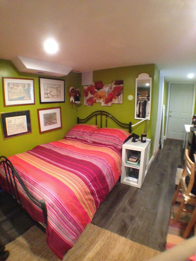 Independent Bedroom Suite With Private Bathroom - 볼티모어