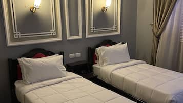 Roupa de alta qualidade, camas de colchão viscoelástico, minibar