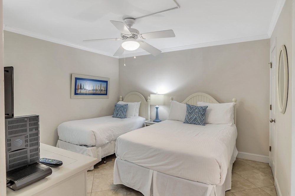 Beachfront With Ocean Views In Wild Dunes Resort! Community Pool & Playground! - Isle of Palms, SC