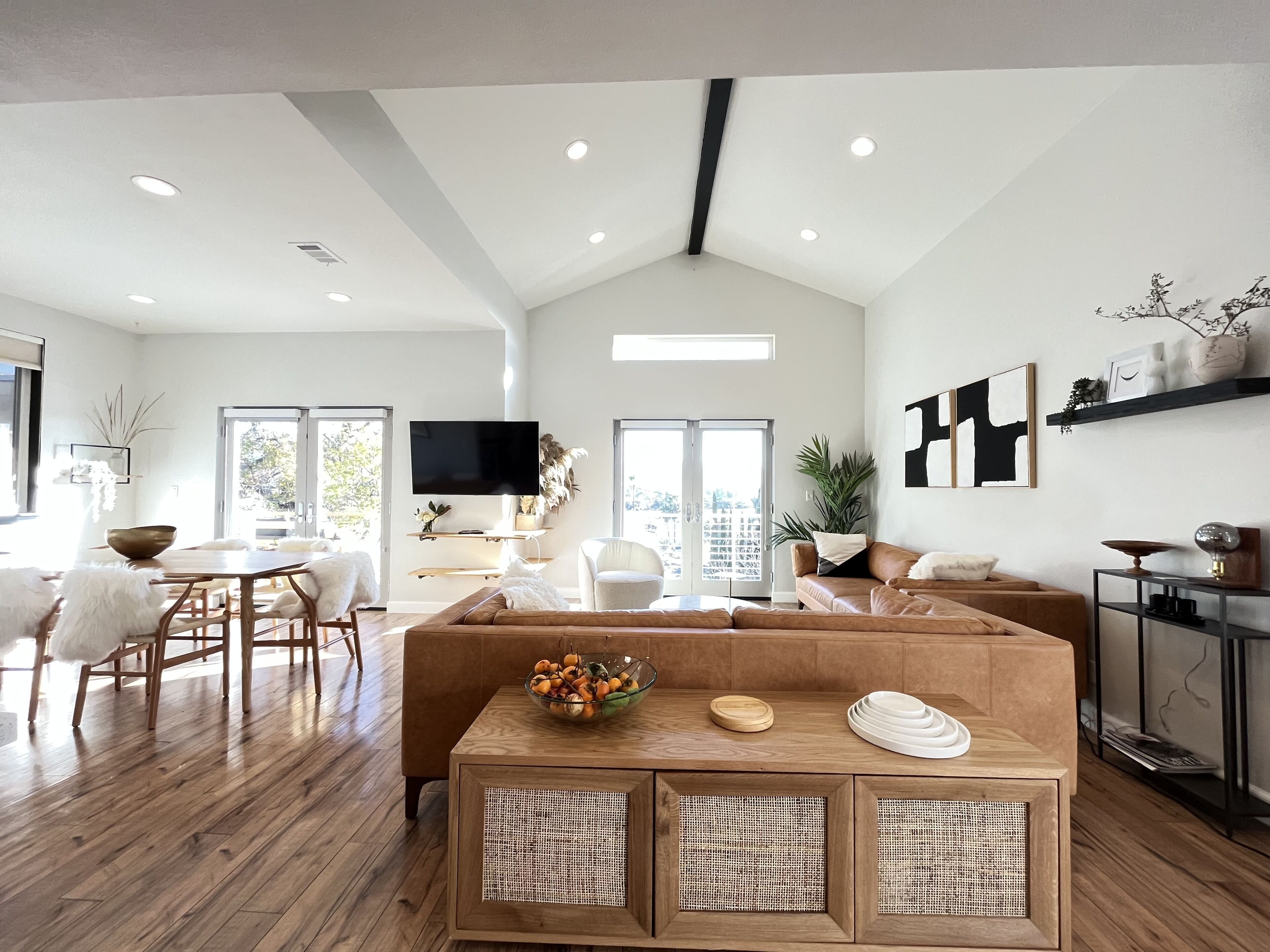 Bright 4 Bedroom Mountain View Home By Arts Plaza - 紹曾德奧克斯