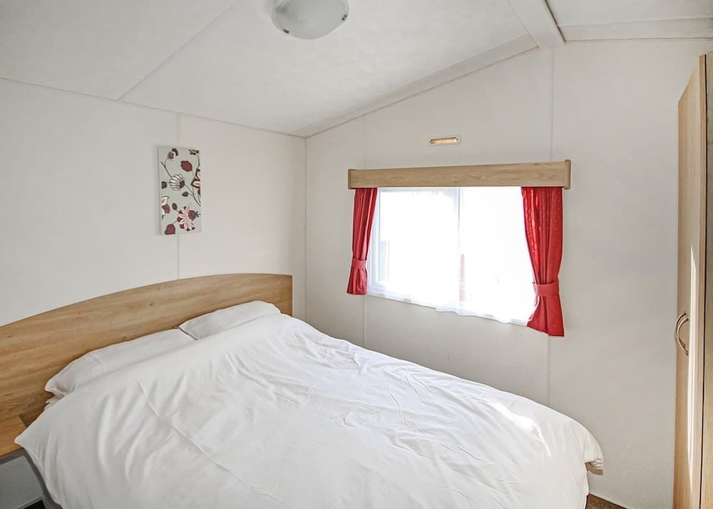 New For 2021. This Spacious Two Bed Caravan, Offers Open-plan Living Space Ideal For Modern Living. - Prestatyn