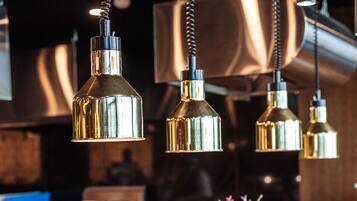 Café da manhã continental todos os dias (USD 37 por pessoa)