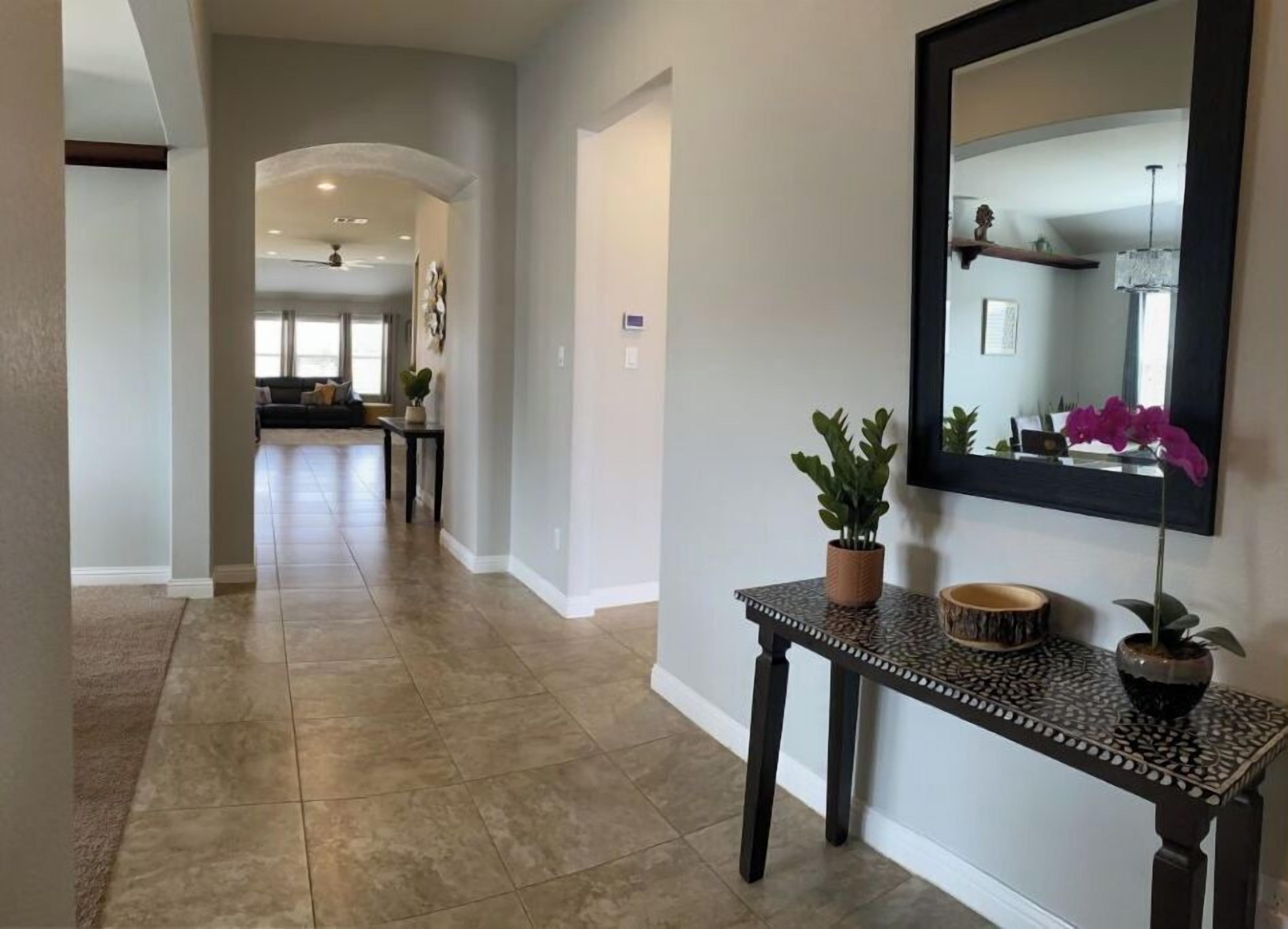 Bright Stylish 3 Br Home W/ Pool & Hot Tub - Leander, TX