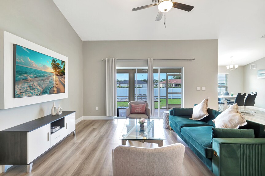 Cozy Home Away From Home! - Fort Myers, FL