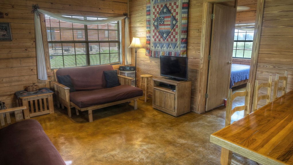 Old Glory River Cabin - ユートピア, TX