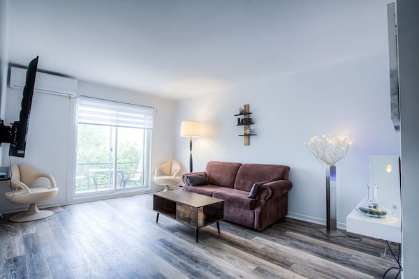 Lovely Apartmnet In Roughmont Top Floor - Varennes