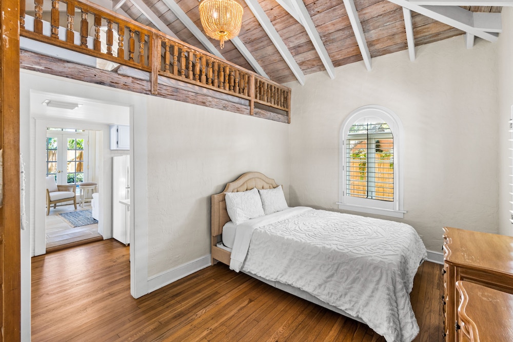 The Palm Cottage - West Palm Beach, FL