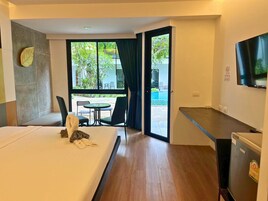 Double or Twin Room with Pool Access | Terraço/pátio interior