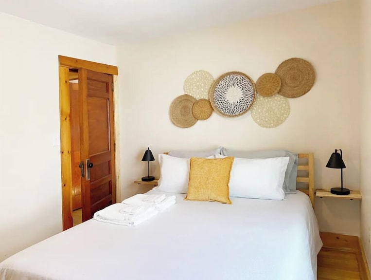 3 Bedroom Cozy Burlingtonescape W/hot Tub! - Burlington, VT