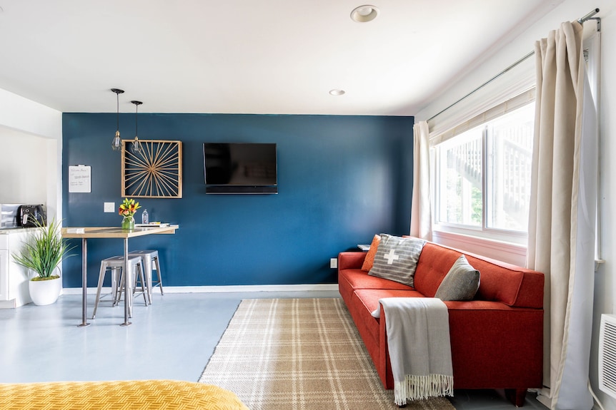 Enjoy A Comfortable Stay Near Downtown Nashville - Brentwood, TN