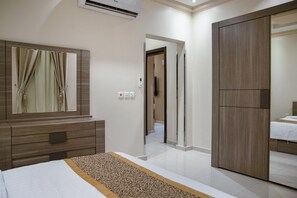 Apartamento, 1 quarto | Roupa hipoalergénica, secretária, quartos insonorizados, Wi-fi grátis 