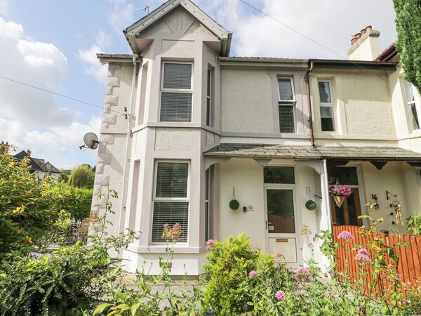 24 Cadnant Park - Conwy