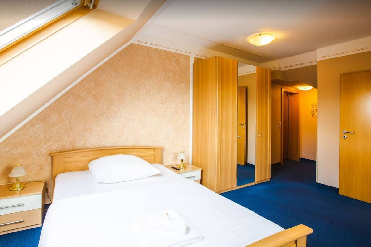 Quarto solteiro clássico, 1 cama de solteiro, para não fumantes | Wi-Fi de cortesia