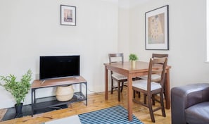 Apartamento Básico, 1 cama queen-size | Restaurantes
