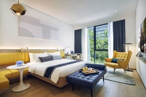 Minibar grátis, cofre no quarto, cortinas/cortinados opacos 