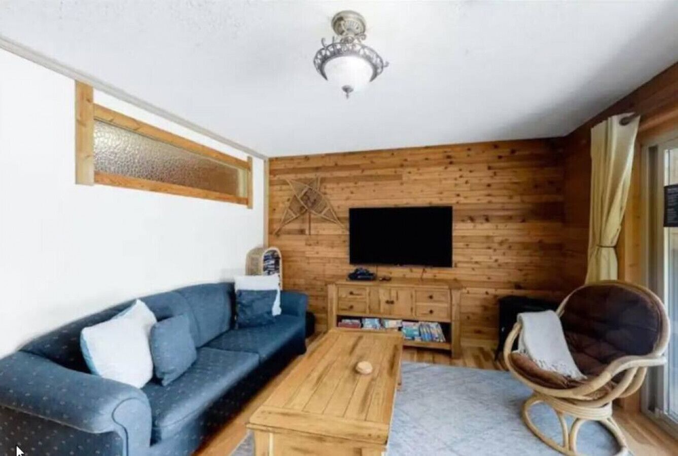 Lakefront Suite W/ Private Hot Tub | Fireplace