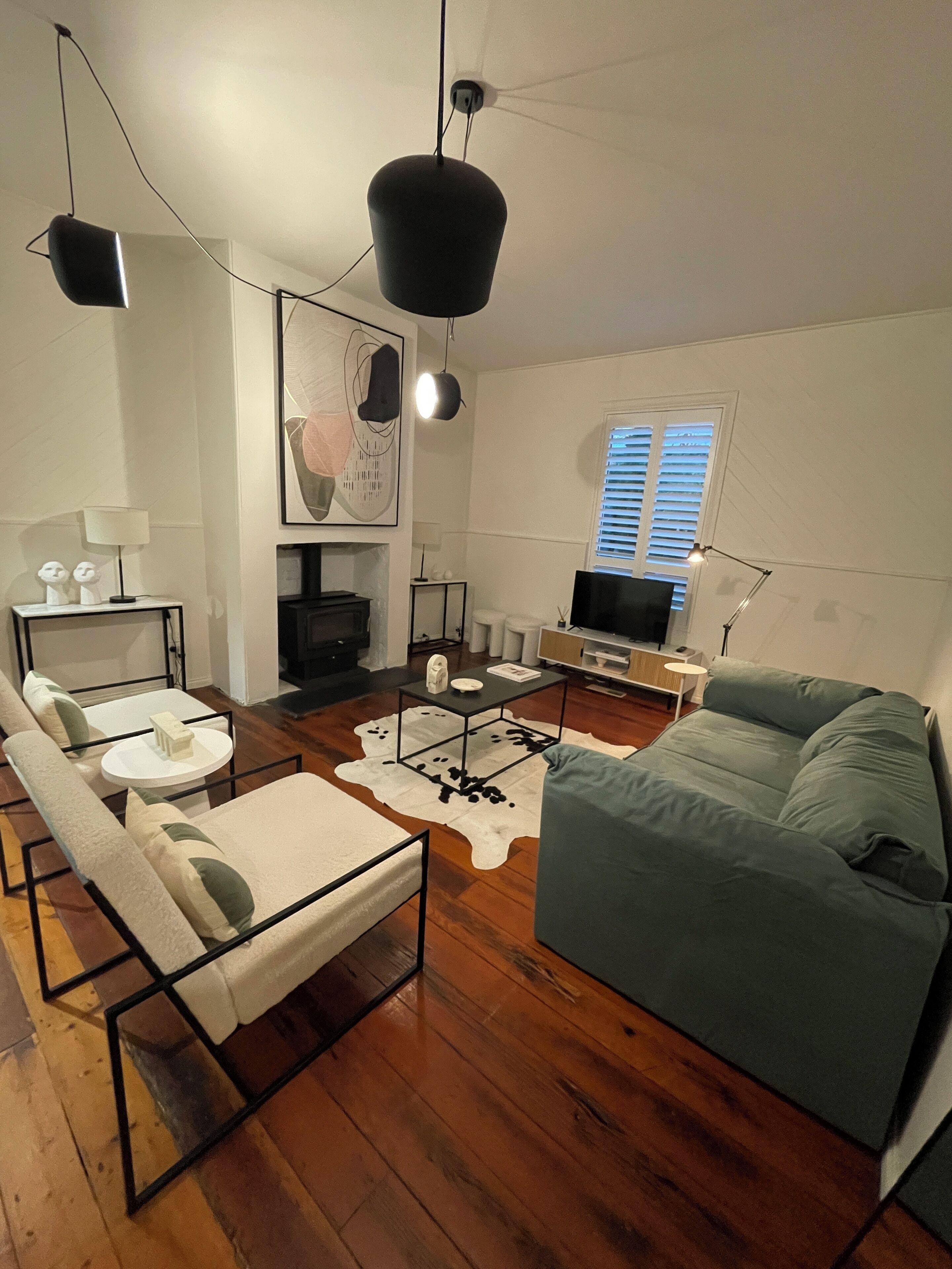 Luxurious 3 Bedroom Cottage Off Historical Piper St - Kyneton