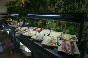 Buffet de pequeno-almoço