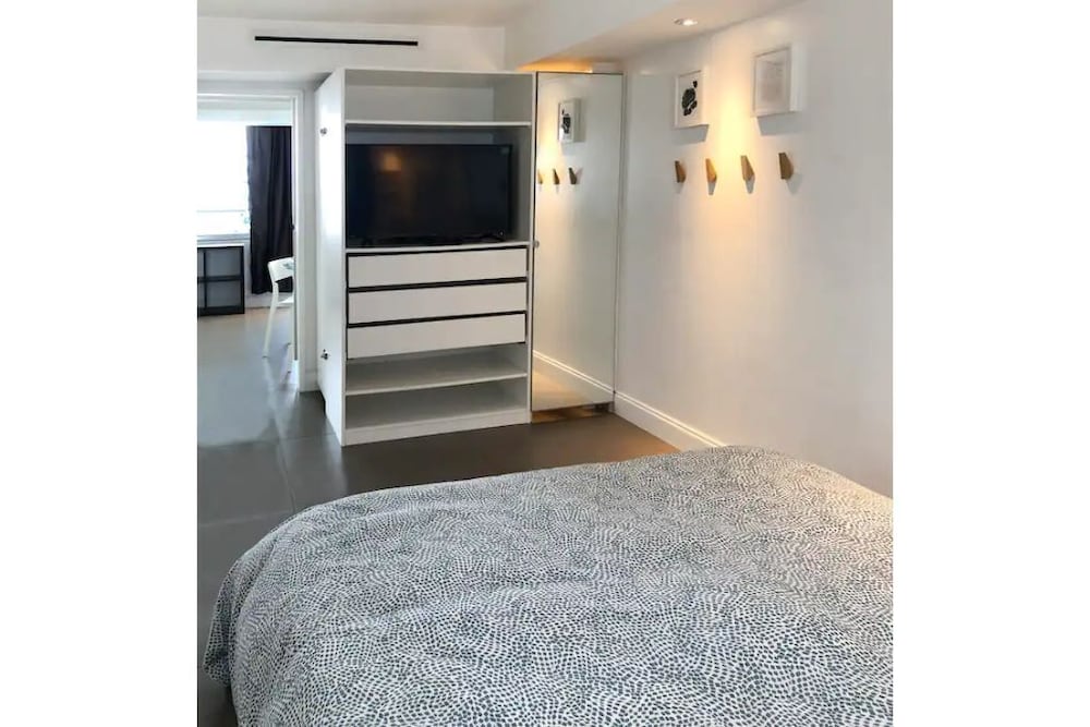 South Beach Miami Lincoln Road Quiet Apartment ★★★ - South Beach, FL