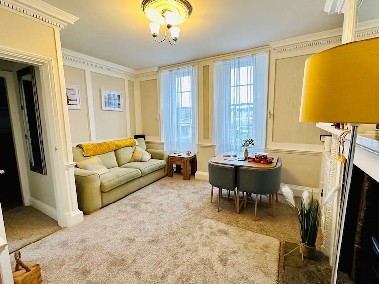 Harbourside Apartment **Views Of The Harbour** - Ravenscar