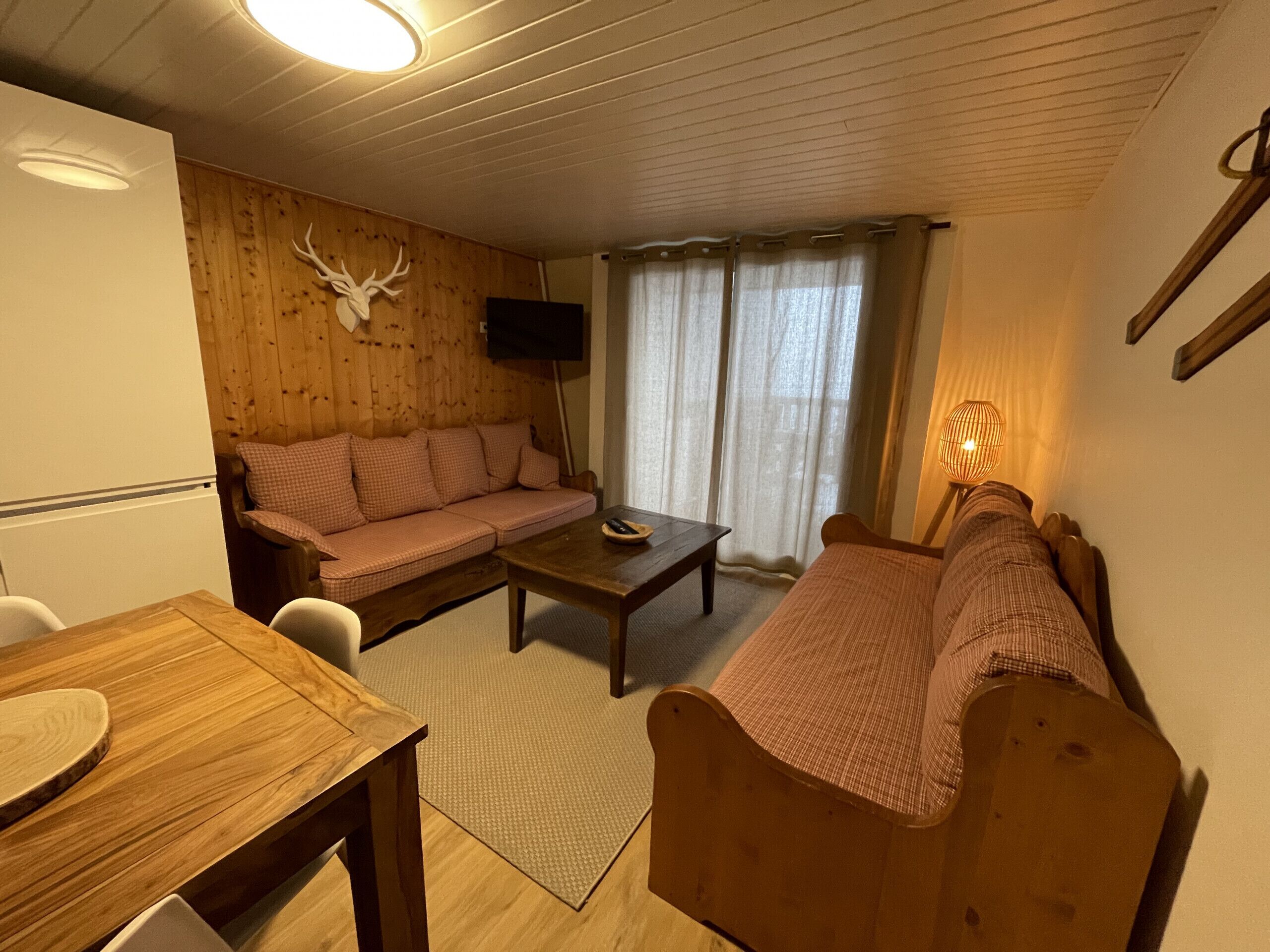 Chaleureux Appartement - Résidence Altitude 1500 - Cantal