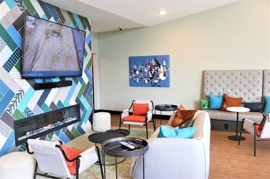 Modern Condo Near Downtown Tc And On Tart Trail - Traverse City, MI