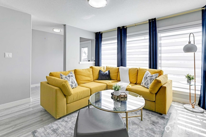 Bonnie Doon. New Infill. 3bd/2.5bth. Garage Parking. - Alberta