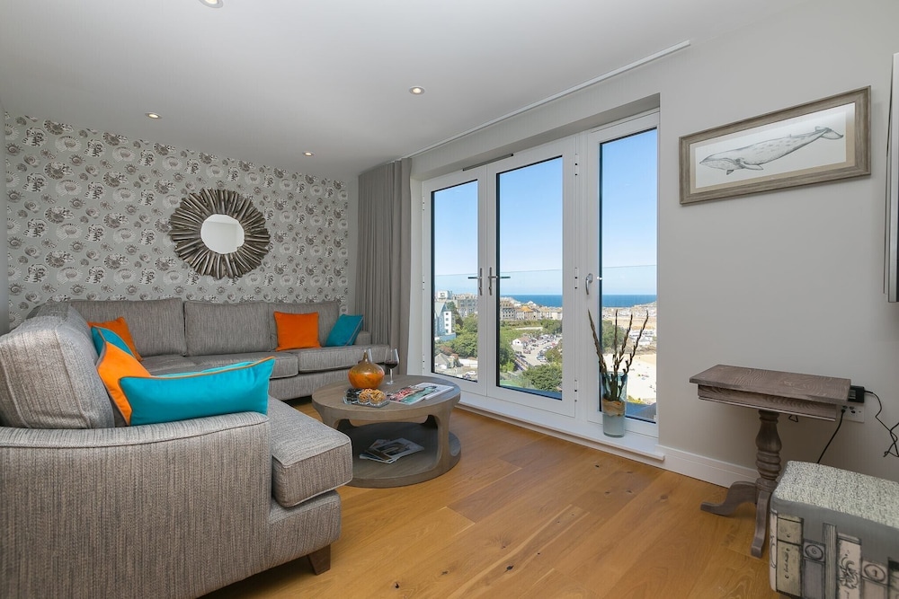The Pearl - St Ives