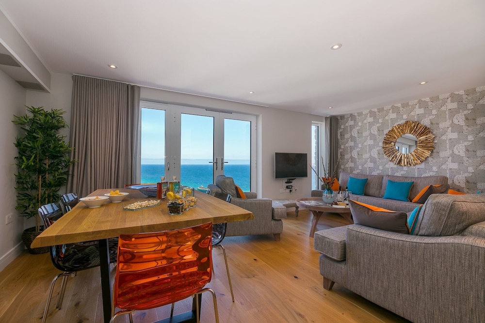 The Oyster - Porthminster Beach