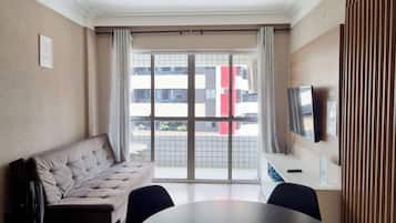 Apartamento | Sala de estar | Smart TV de 40 polegadas com canais digitais, televisor