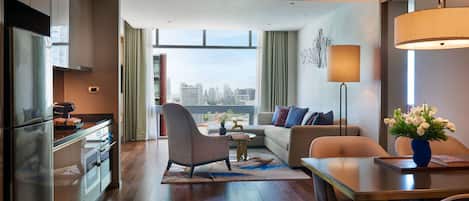 Executive Two Bedroom Suite | Roupa de alta qualidade, edredões de penas