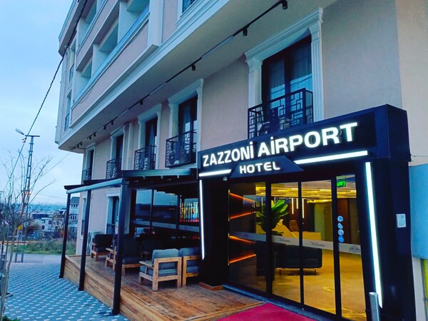 Luxury Airport Hotel By Zazzoni-i̇stanbul Airport - Arnavutköy