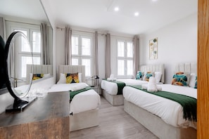 Apartamento luxo, suíte, vista para a cidade | 2 quartos