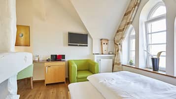 Quarto solteiro superior | Frigobar, Wi-Fi de cortesia, roupa de cama