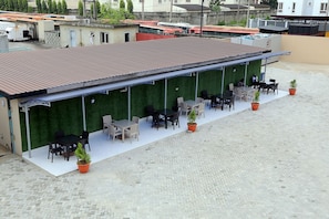 Bar à beira da piscina