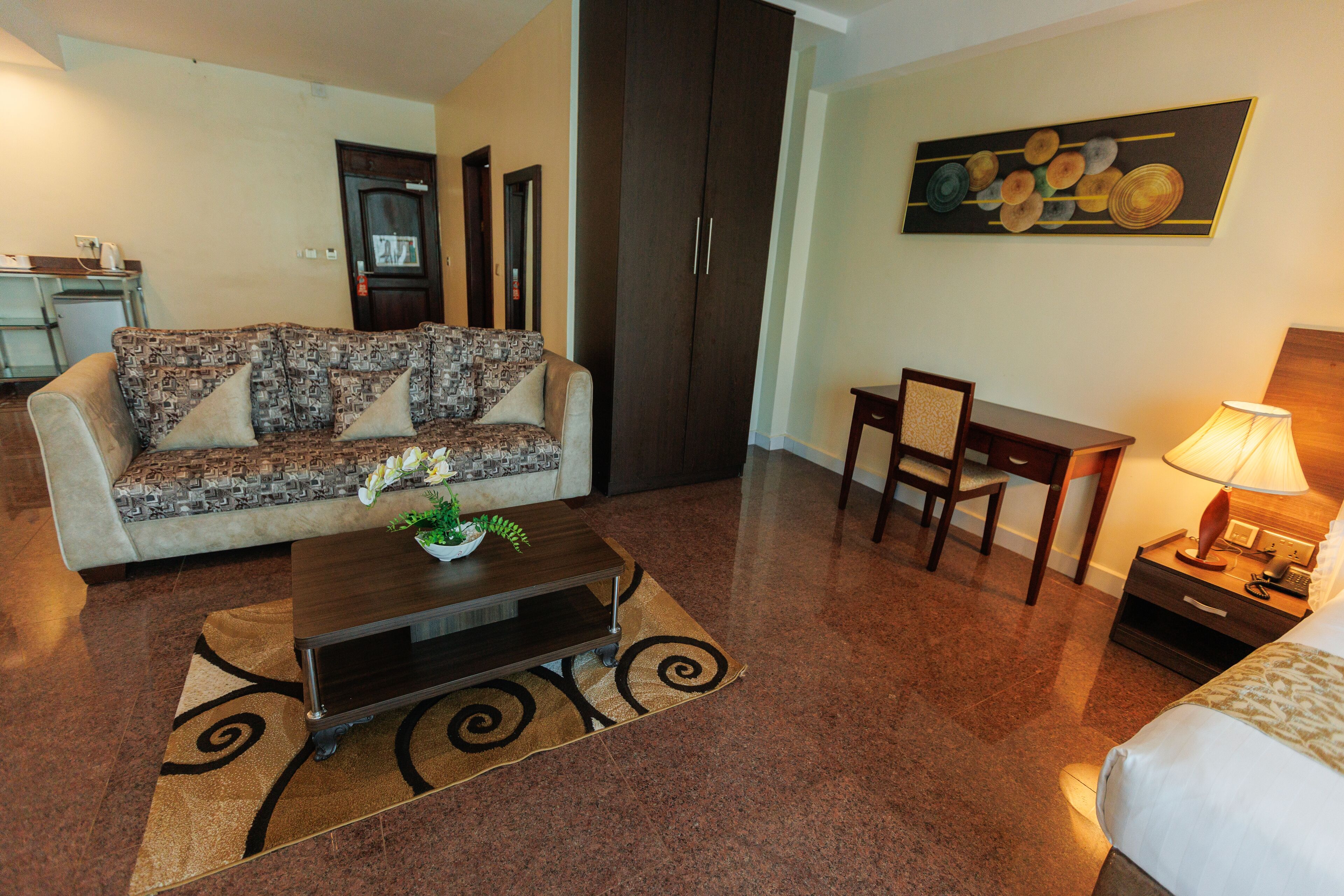 Executive Room with City View | Roupa de alta qualidade, secretária 