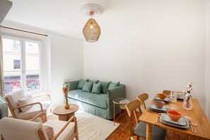 Apartamento Clássico, casa de banho anexa | Lounge