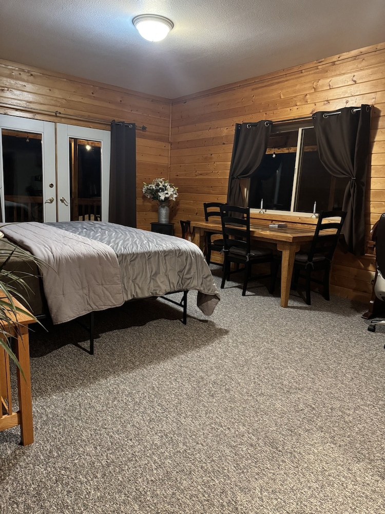 Lodge Suites - Alaska