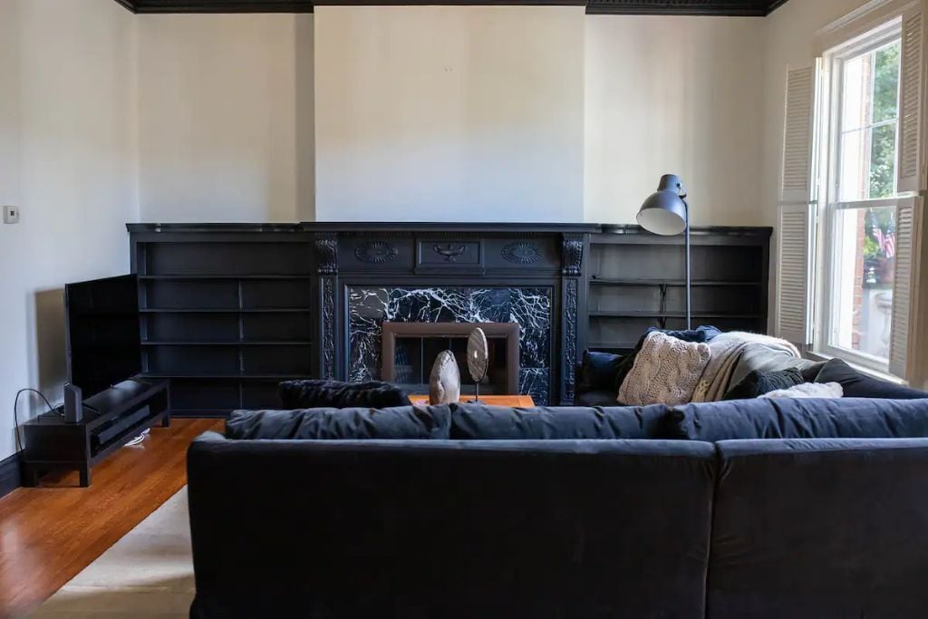 Lovely 2 Bedroom Apartment With Indoor Fireplace! - Scranton, PA