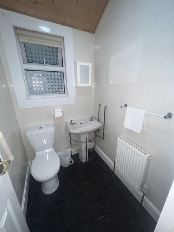 Spacious1-bedroom Self Contained Apartment - Skegness