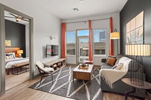 Apartamento, 2 quartos | Sala de estar | Televisor de 42 polegadas com canais digitais 