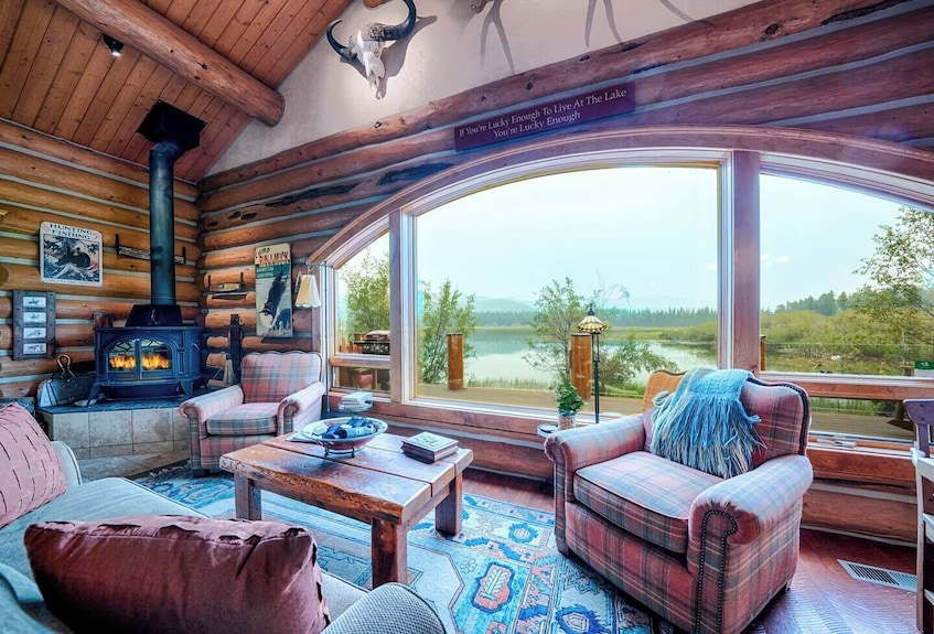 The Boat Motel On Ashley Lake, Sleeping 12 - Montana