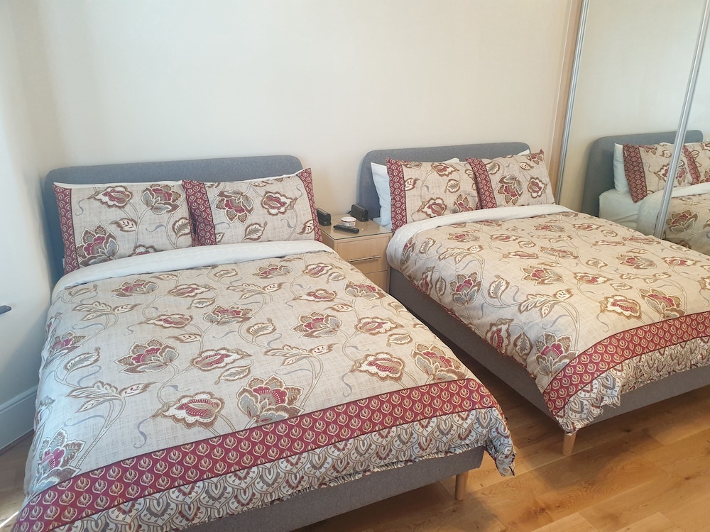 London Luxury Spacious 2 Bedroom Apartment 5 Mins From Ilford Stn. - Ilford