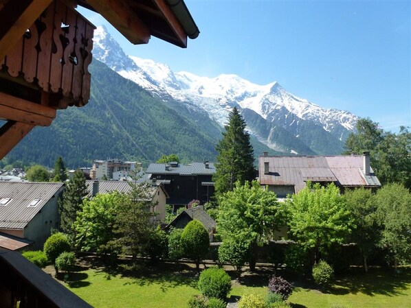Beautiful 3-star apartment with parking and wifi, near slopes in ...