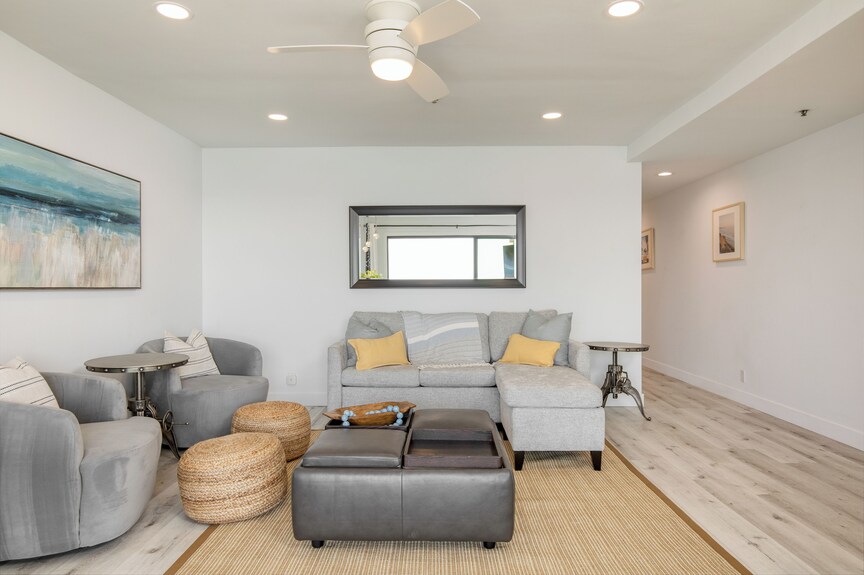 Oceanfront In La Jolla, Steps To Beach, Shops, Dining | Dawn Patrol By Avantstay - la Jolla Shores Beach, CA