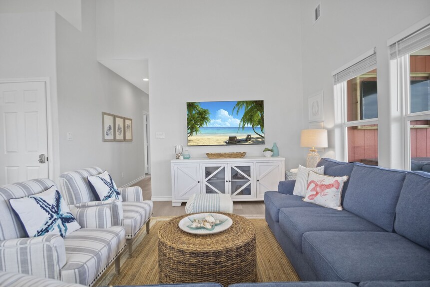 Sleeps 20 + Walk To Beach + Family Friendly + Close To Everything - Crystal Beach, TX